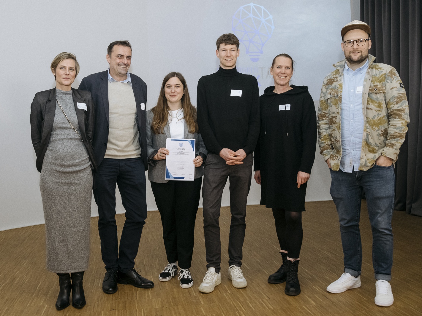 Mit "energiewende.erklärt" gewinnt Eva-Maria Grommes den Wettbewerb im ...